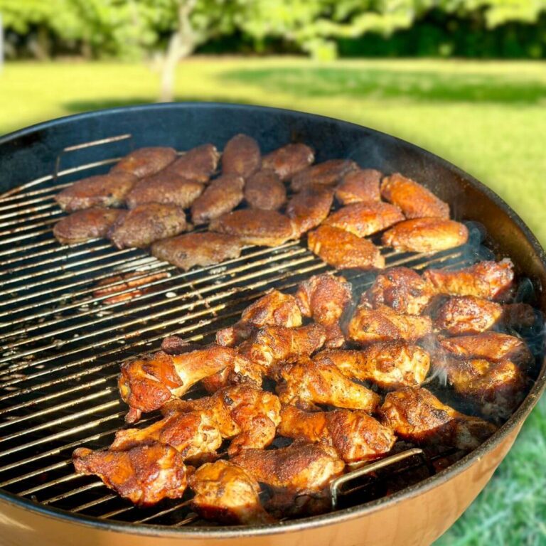 Wunderschne Chicken Wings Auf Dem Grill Bild